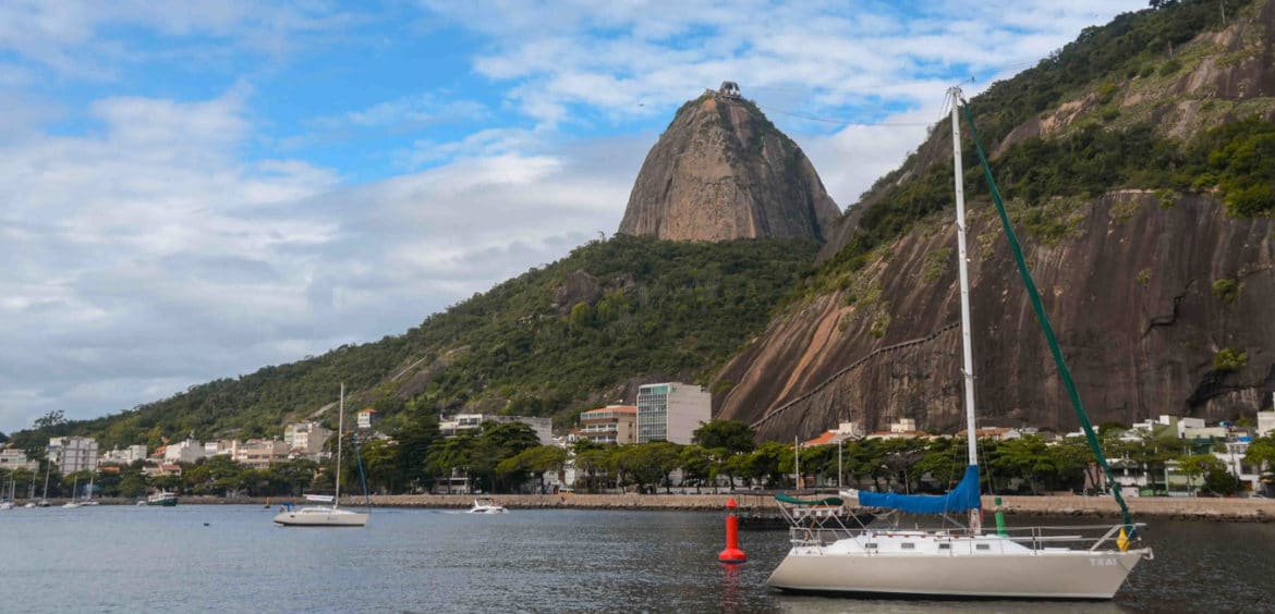 Passeio de barco no Rio de Janeiro: as belezas cariocas vistas do mar